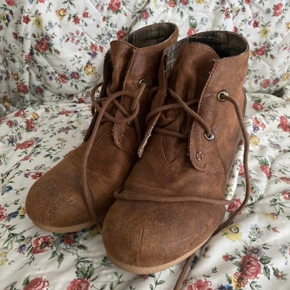 Shoes | Vintage Leather Cottagecore Healed Boots | Poshmark